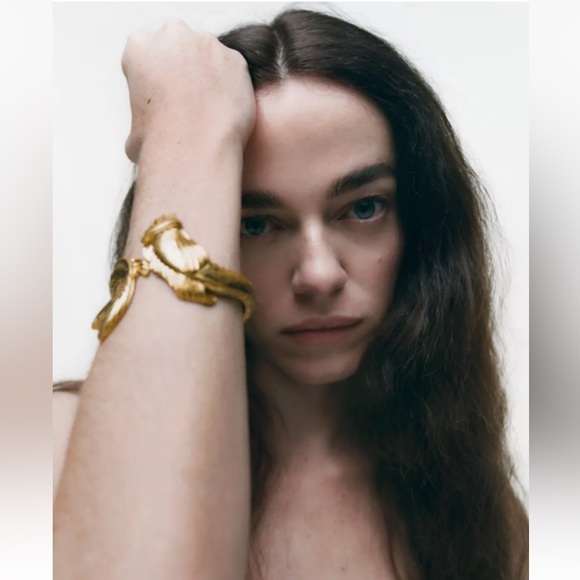 Zara | Jewelry | Zara Fish Bracelet Gold Tone Nwot Hinged | Poshmark